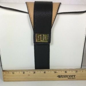 Cesca | Bags | Cesca London New York White Faux Leather Crossbody ...